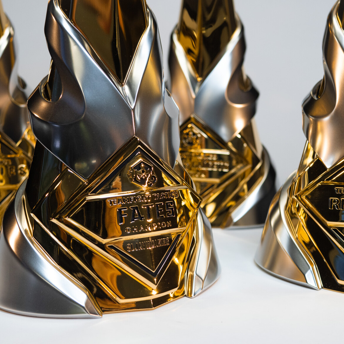 Teamfight Tactics “Golden Spatula” – Volpin Props