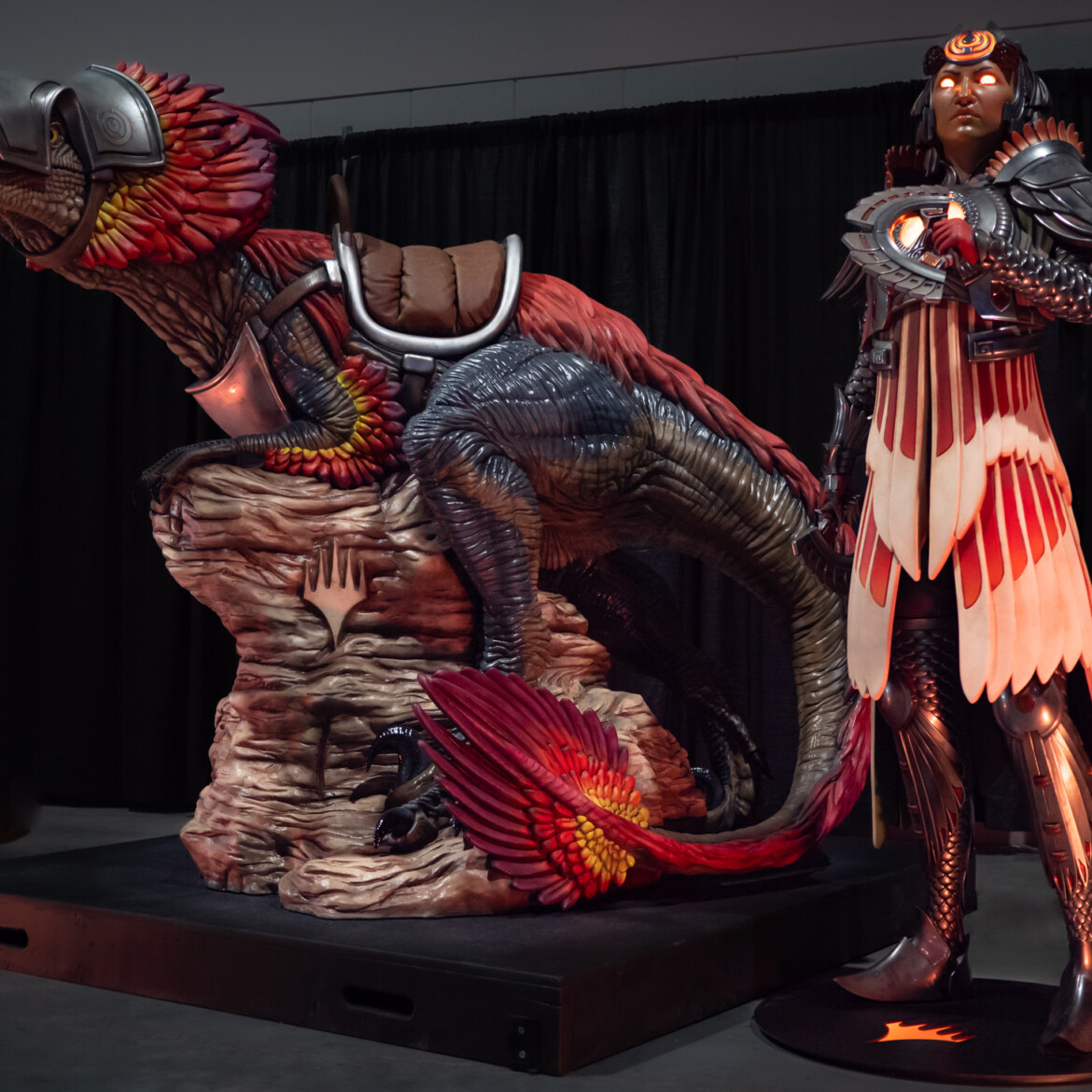 Huatli & Raptor, Magic: the Gathering – Volpin Props